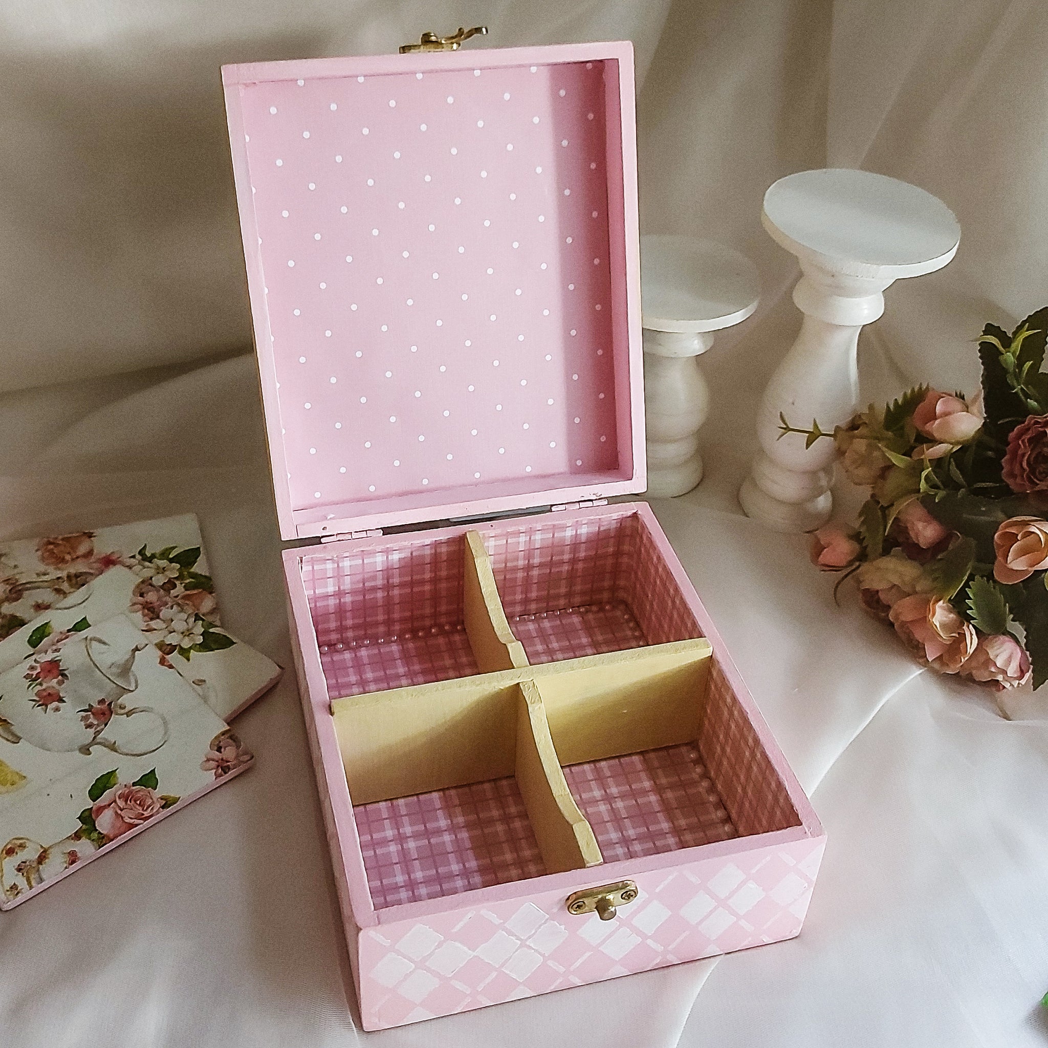 English Tea Box with Partition – PASTEL WOODS
