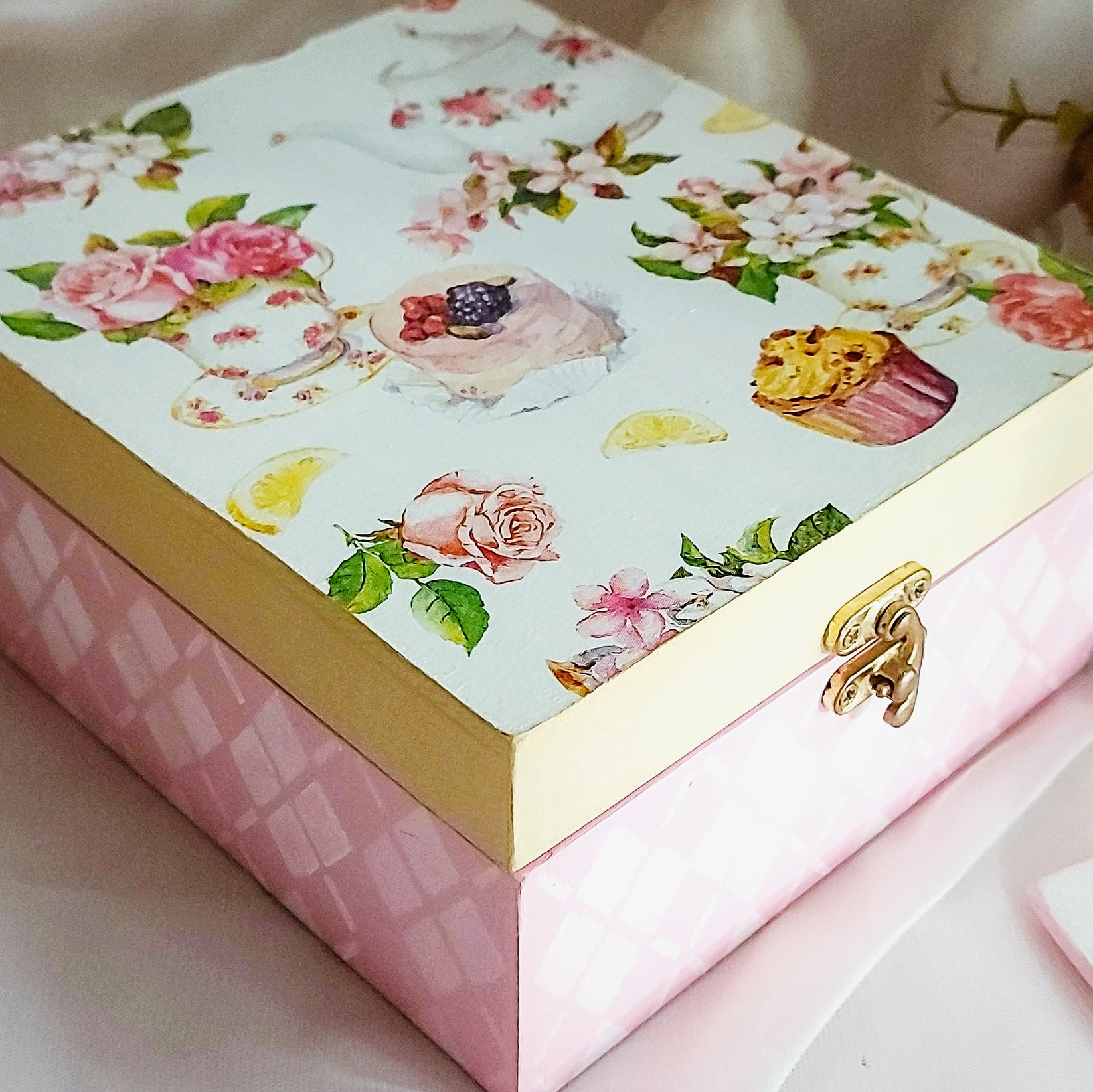 English Tea Box with Partition – PASTEL WOODS